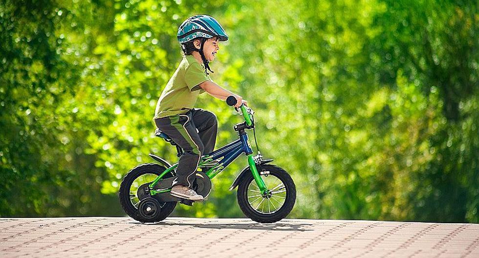 ¿Cómo enseñarle a un niño a manejar bicicleta? | MUJER | OJO
