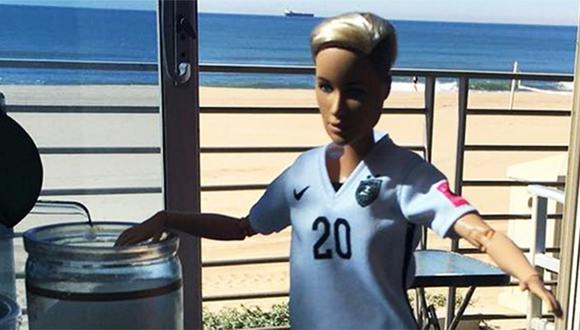 La Compañía Mattel crea la primera Barbie Masculina | MUJER | OJO