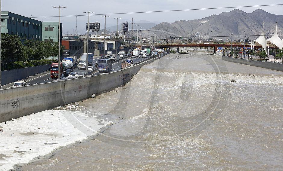 El río Rímac está 'rabioso': menos de un metro separa las aguas del ...