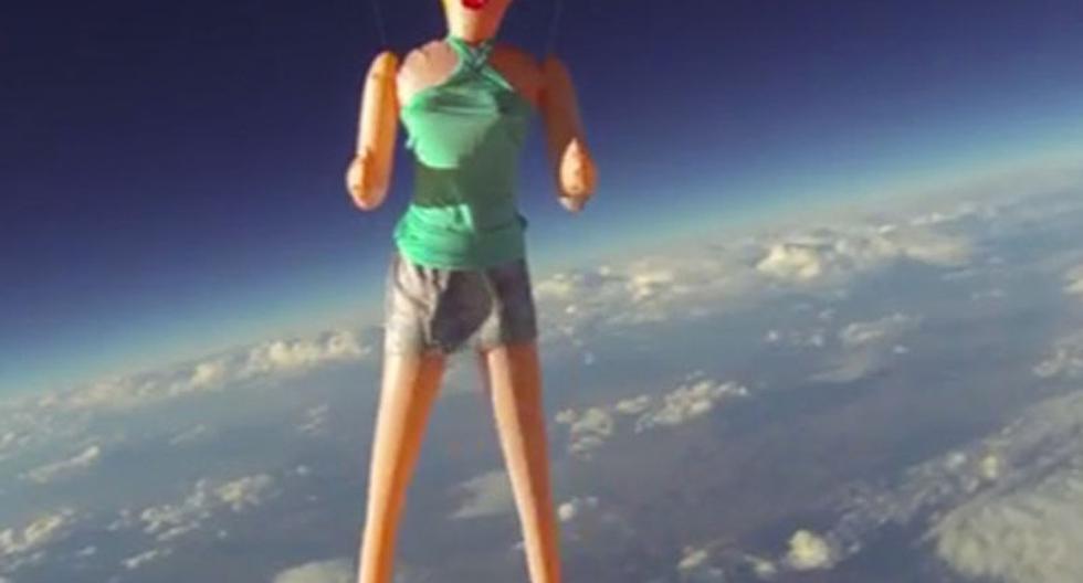 Insólito: Lanzan muñeca inflable al espacio [VIDEO] | ACTUALIDAD | OJO