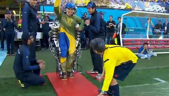 Joven parapléjico dio el play de honor en la apertura del Mundial ...