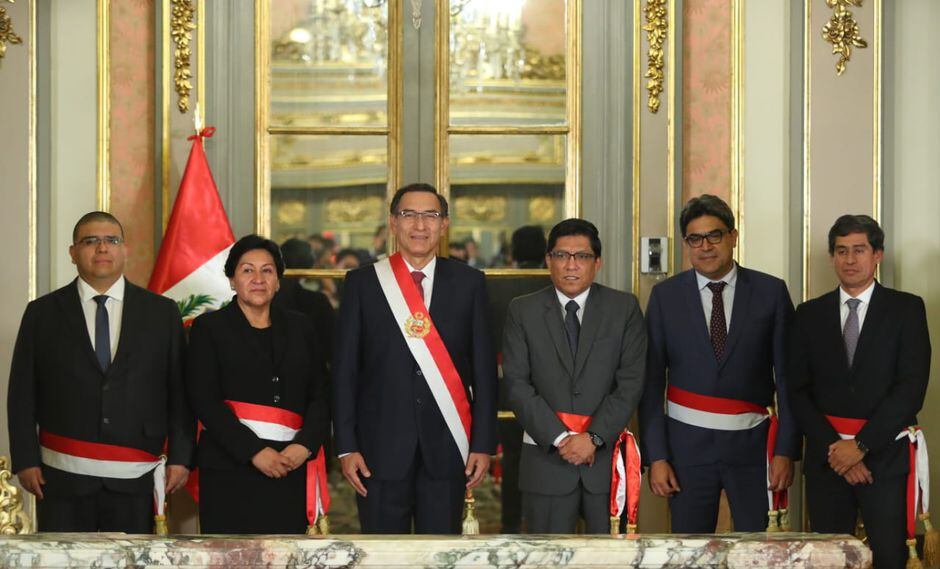 Martín Vizcarra: Así fue la juramentación de sus cuatro nuevos ...