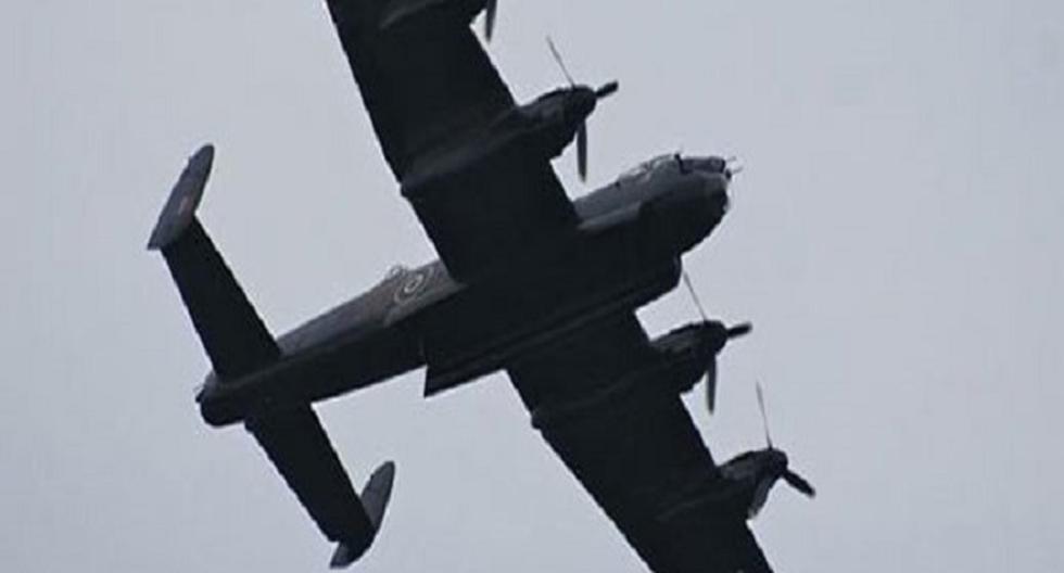 Reino Unido: Misterioso avión fantasma sobrevuela y causa terror ...