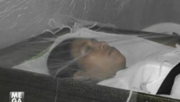 Mujer espera la muerte echada en un ataúd | ACTUALIDAD | OJO