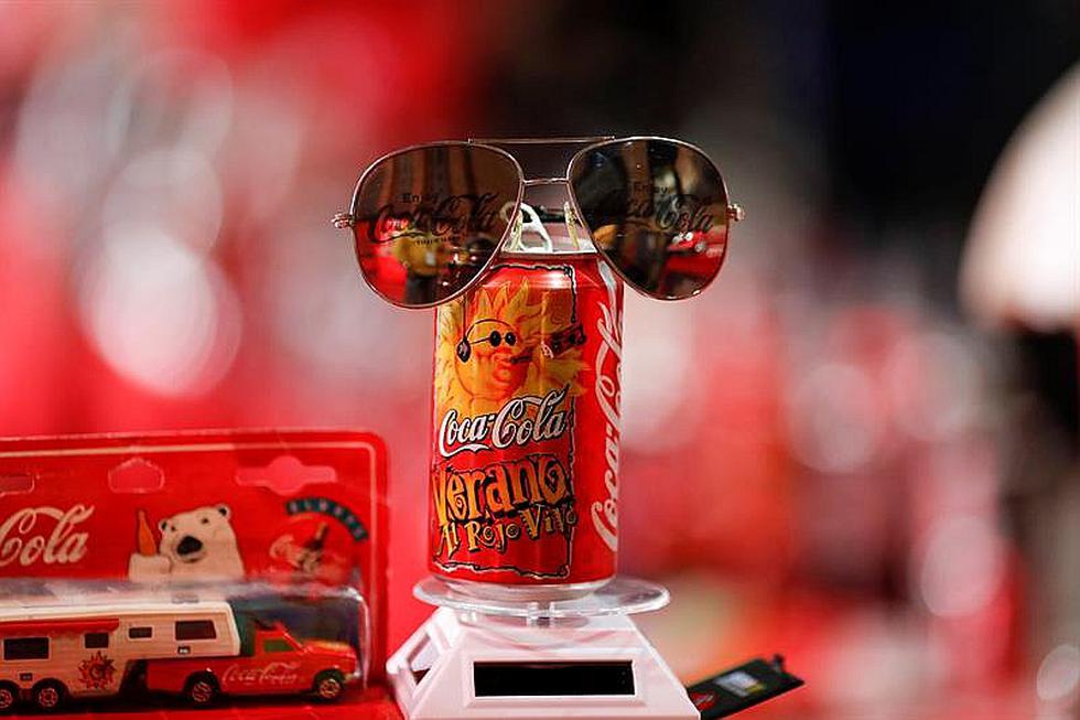 Coleccionistas de artículos de Coca-Cola celebran convención que ...